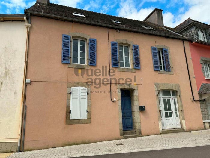 Maison 12 pièces à Sizun, à vendre