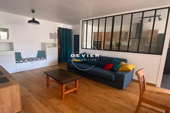 Appartement à louer - Montpellier, Antigone - 3 pièces - 2 chambres