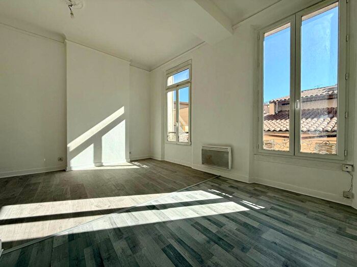 Appartement à louer - Cathedrale, Toulon - 4 pièces - 3 chambres