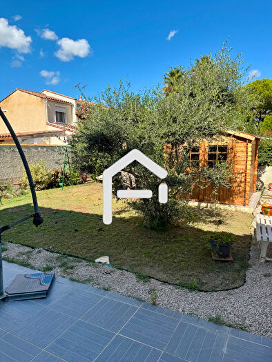 Maison à vendre - Saint-Martin-de-Crau - 5 pièces - 4 chambres