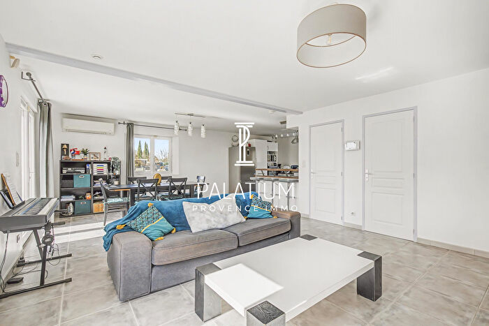 Maison à vendre - Pélissanne - 4 pièces - 3 chambres