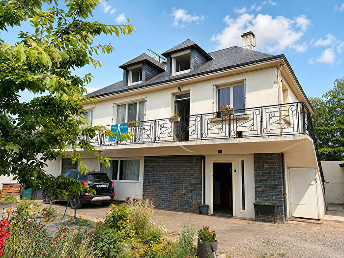 Maison 10 pièces à vendre à Issé