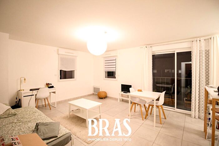 Appartement à louer - Nantes, Eraudière, La Marrière, Rond-point de Paris - 2 pièces - 1 chambre