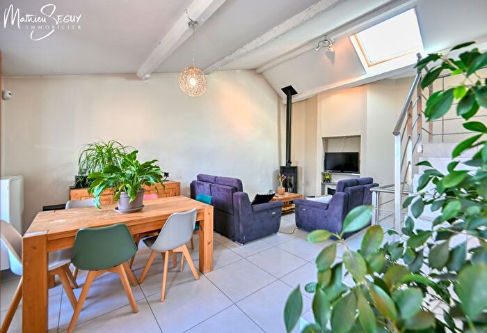 Maison à vendre - Vaugneray - 5 pièces - 4 chambres