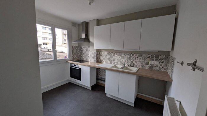 Appartement à louer - Aurence-Corgnac-Cité Universitaire, Limoges - 4 pièces - 2 chambres