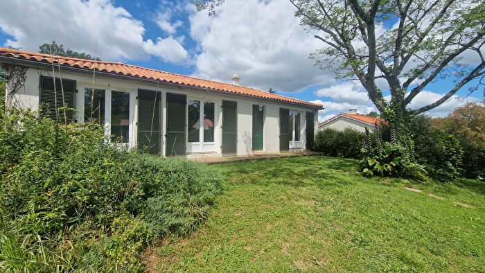 Maison 7 pièces à La Crèche, à vendre