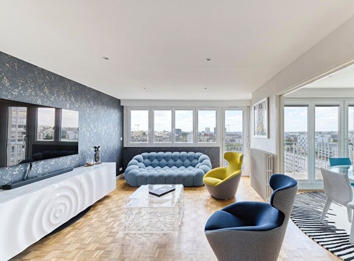 Appartement à vendre - Quartiers Centre, Colombier - 5 pièces - 2 chambres