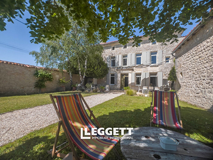 Maison 8 pièces à Angoulême, Saint-Ausone, Saint-Martin, à vendre