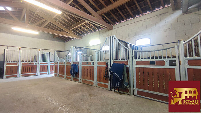 Maison à vendre - Chanoz-Châtenay - 5 pièces - 3 chambres