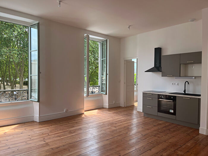 Appartement 3 pièces à Pau, Centre-ville, à louer