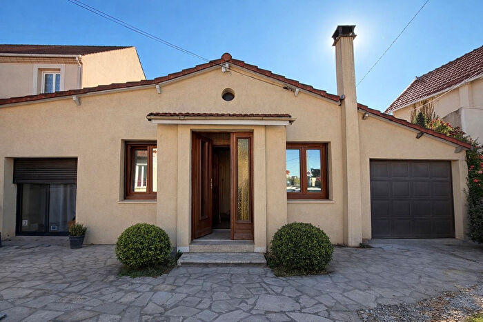 Maison 4 pièces à vendre à Arnouville, Cottage, Beauséjour