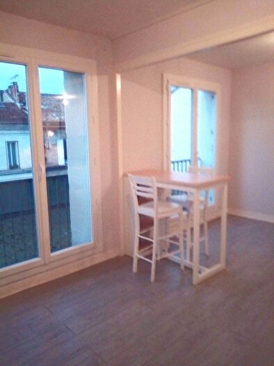 Appartement à louer - Vieil Angoulême-Centre Ville - 1 pièce