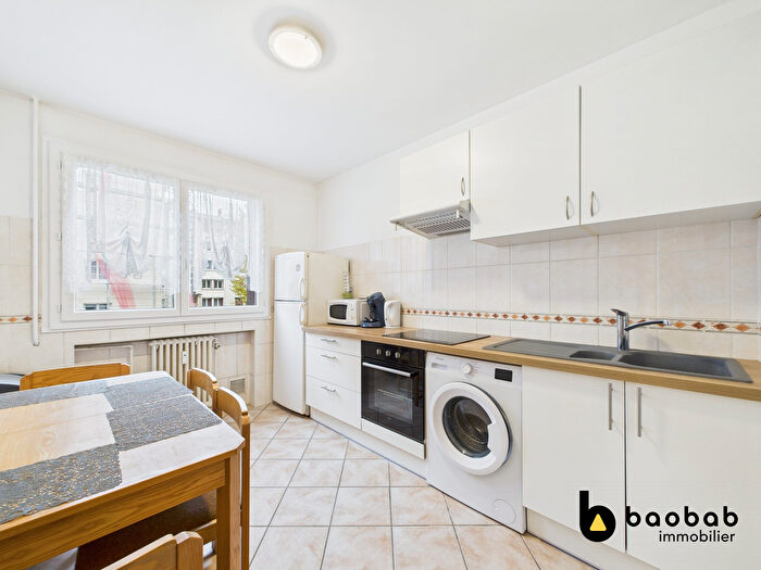 Appartement à louer - Chambéry, Laurier - 4 pièces - 3 chambres