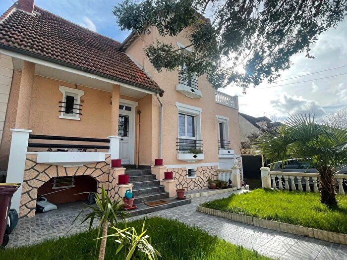 Maison à vendre - Montfermeil, Coudreaux - 6 pièces - 4 chambres