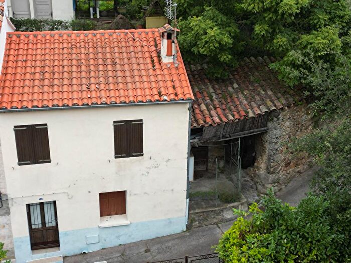 Maison à vendre - Saint-Laurent-de-Cerdans - 4 pièces - 3 chambres