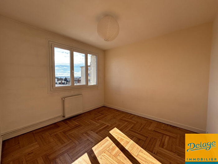 Appartement à louer - Limoges, Centre-ville, Hôtel de Ville, Emailleurs - 4 pièces - 3 chambres