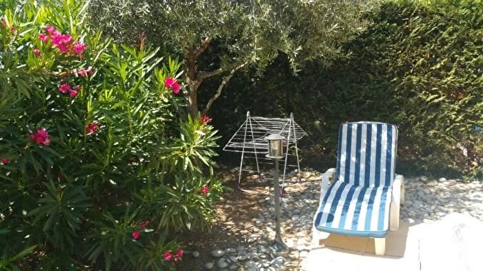 Maison à louer - Villeneuve-Loubet - 3 pièces - 2 chambres