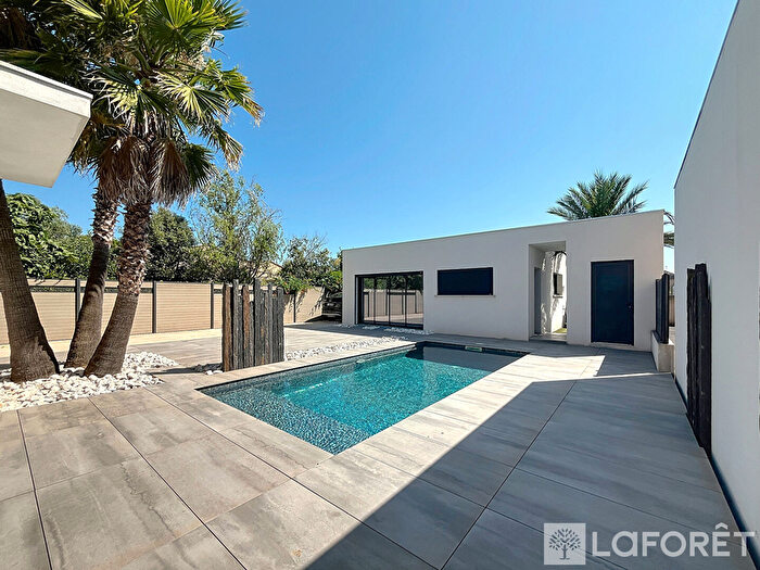 Maison à vendre - Agde, La Ville - 6 pièces - 4 chambres