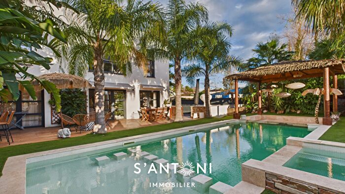 Maison à vendre - Agde, Le Grau dAgde - 5 pièces - 4 chambres