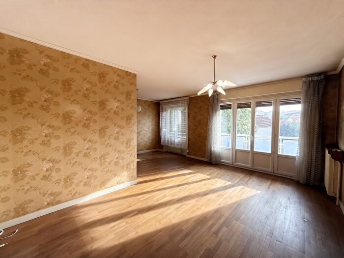 Appartement 4 pièces à Oullins, Centre-ville, à vendre