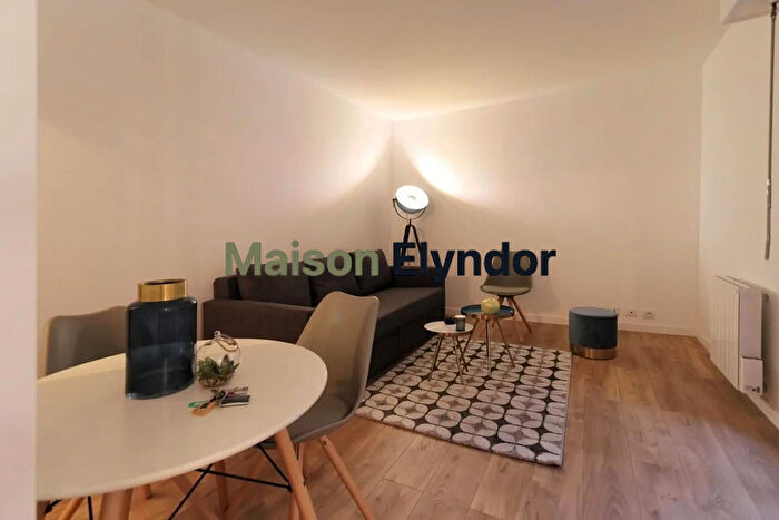 Appartement 2 pièces à louer - Courbevoie, Hôtel de ville