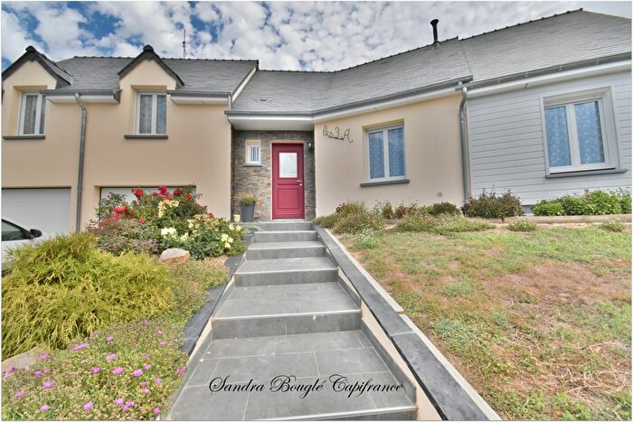 Maison à vendre - Sainte-Suzanne - 7 pièces - 4 chambres