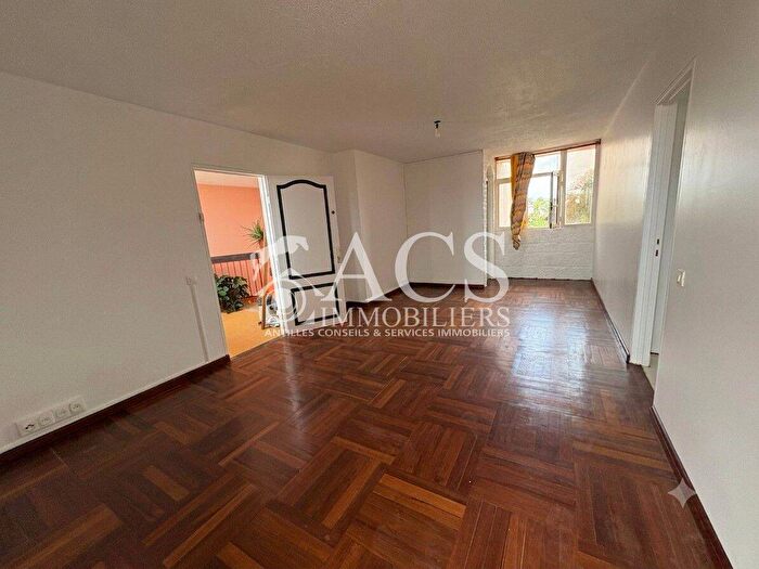 Appartement 3 pièces à louer à Ducos