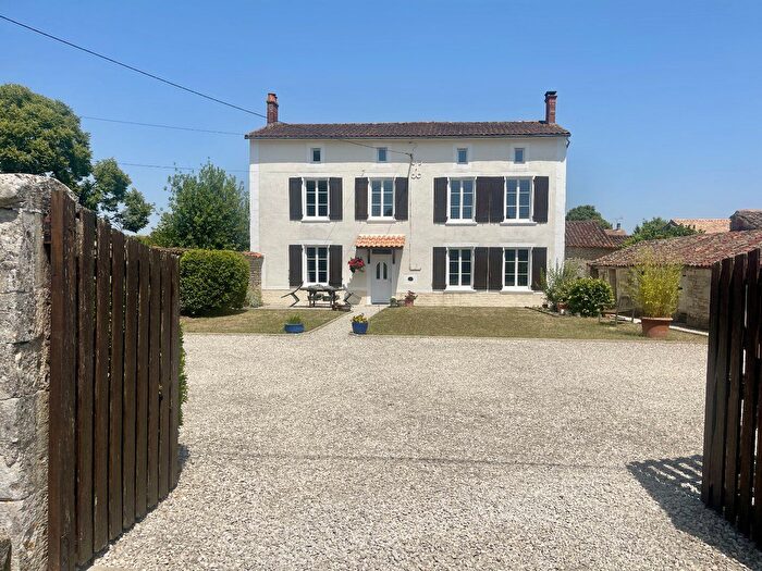 Maison 4 pièces à vendre - Loubillé