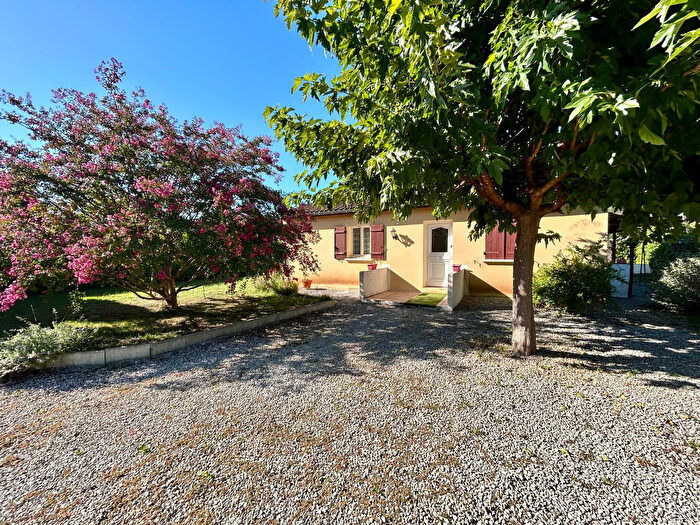 Saint-Julien-de-Lampon : Maison 3 pièces à vendre