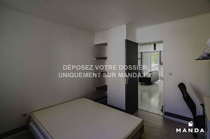 Appartement à louer - Les Genottes, Cergy - 4 pièces - 3 chambres
