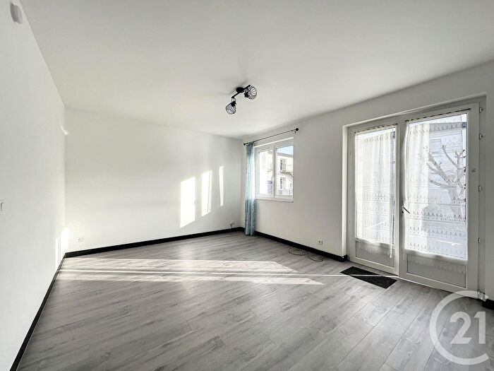 Appartement à louer - Villeneuve-sur-Lot, Sainte-Catherine - 1 pièce