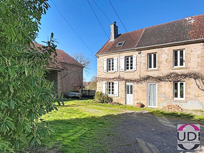 Maison à vendre - Naillat - 6 pièces - 4 chambres