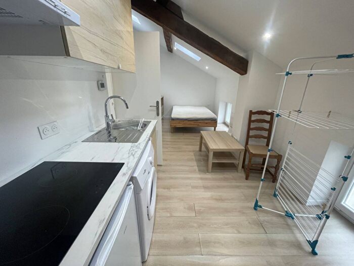 Appartement à louer - Saint Louis, Lyon ème arrondissement - 1 pièce