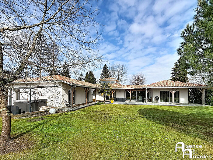 Maison à vendre - Blanquefort - 8 pièces - 5 chambres