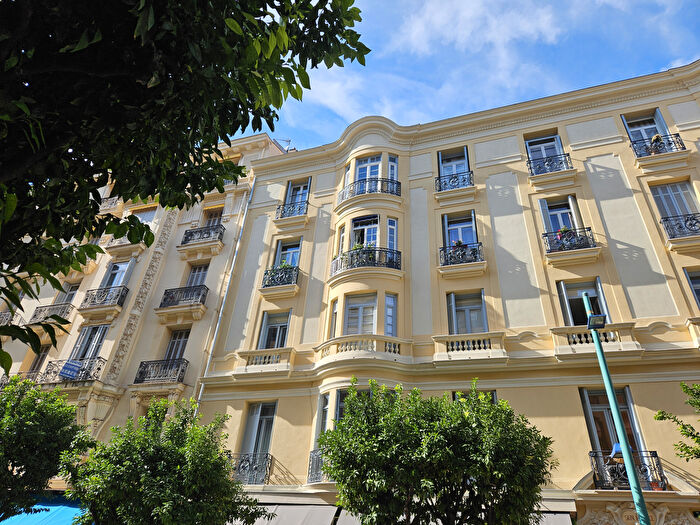 Appartement à vendre - Menton, Hôtel de Ville, Vieille Ville, Musée, Madone, Carnolès - 5 pièces - 4 chambres