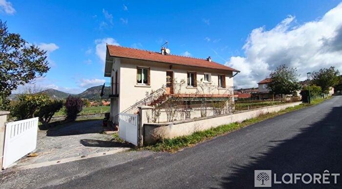 Maison à vendre - Coubon - 5 pièces - 3 chambres