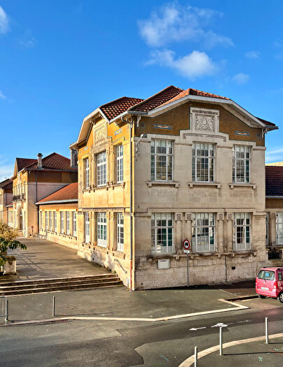 Appartement à vendre - Rochefort, Centre-ville - 2 pièces - 1 chambre