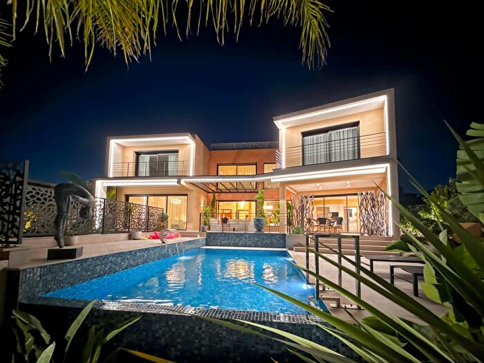 Maison à vendre - Saint-Raphaël, Valescure, Vaulongue - 5 pièces - 3 chambres