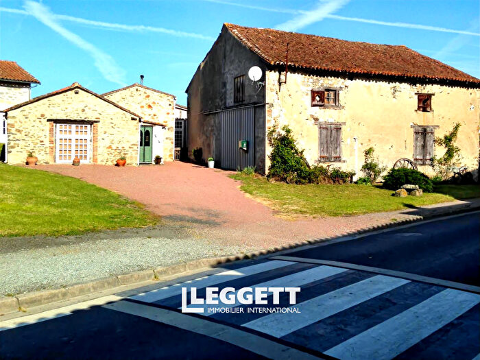 Maison à vendre - Saint-Martial-sur-Isop - 5 pièces - 3 chambres