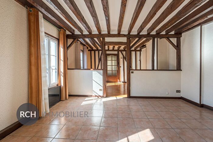 Appartement 2 pièces à Montfort-l'Amaury, à vendre