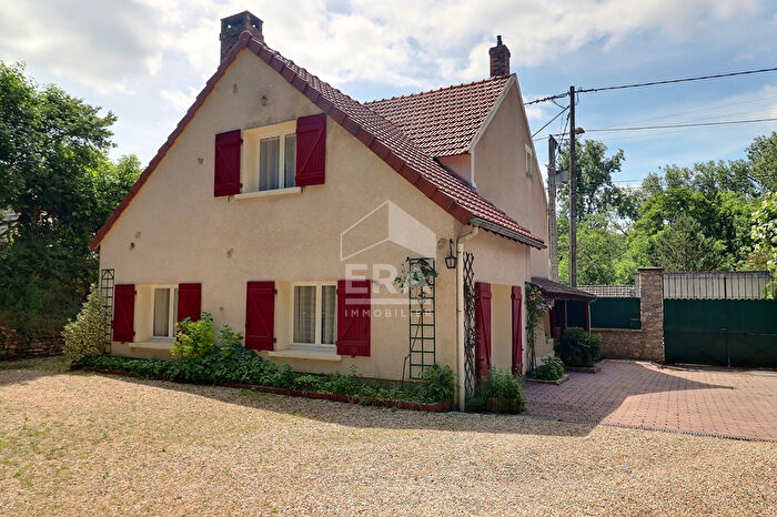 Maison à vendre - Guillerval - 5 pièces - 4 chambres