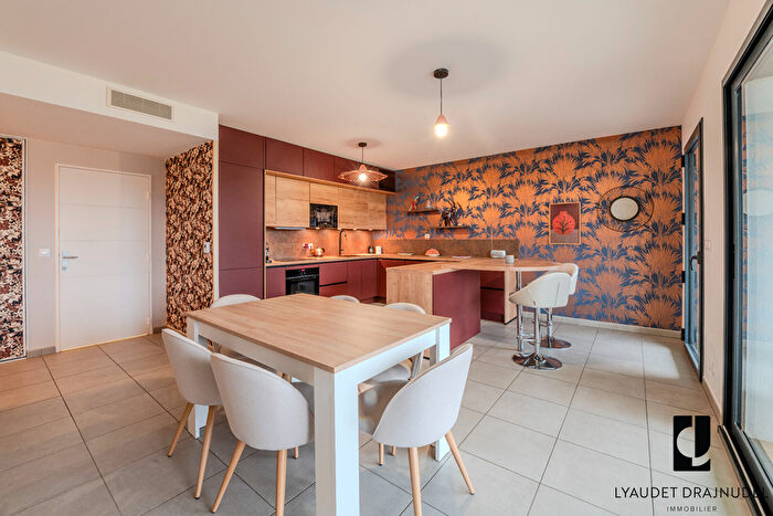 Appartement à vendre - Roanne, Centre-ville, Varenne - 4 pièces - 3 chambres