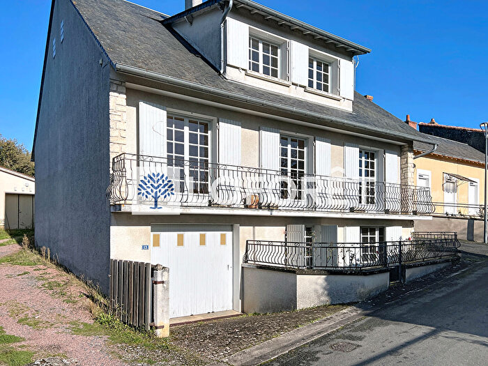 Maison à vendre - Saint-Loup-Lamairé - 8 pièces - 5 chambres