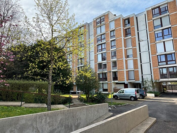 Appartement à vendre - Saint-Dizier, Gigny, Centre-ville - 5 pièces - 3 chambres