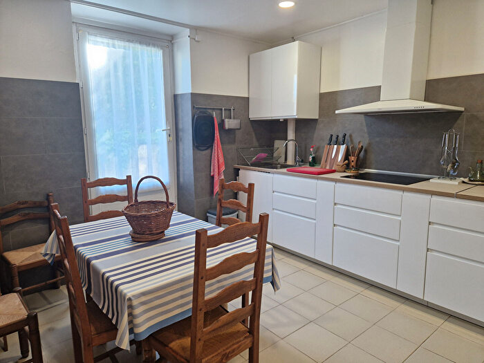 Hendaye, Gare, Joncaux : Appartement 3 pièces à vendre