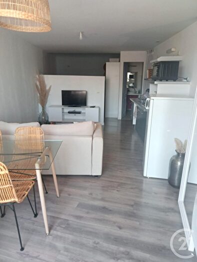 Grans : Appartement 1 pièce à louer