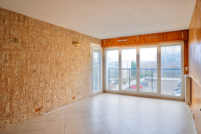 Appartement à vendre - Plaisir, Centre-ville, Château - 3 pièces - 2 chambres