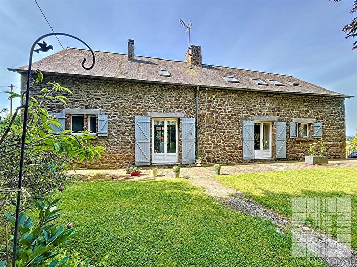 Maison à vendre - Saint-Denis-de-Gastines - 9 pièces - 5 chambres