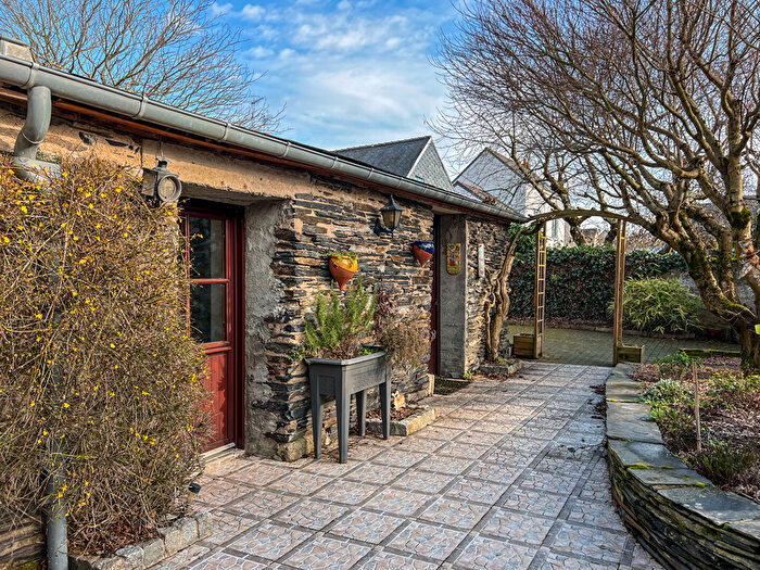 Maison à vendre - Les Ponts-de-Cé - 9 pièces - 6 chambres