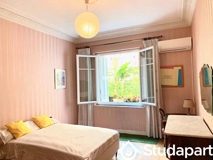 Appartement à louer - Carré dOr, Nice - 3 pièces - 2 chambres